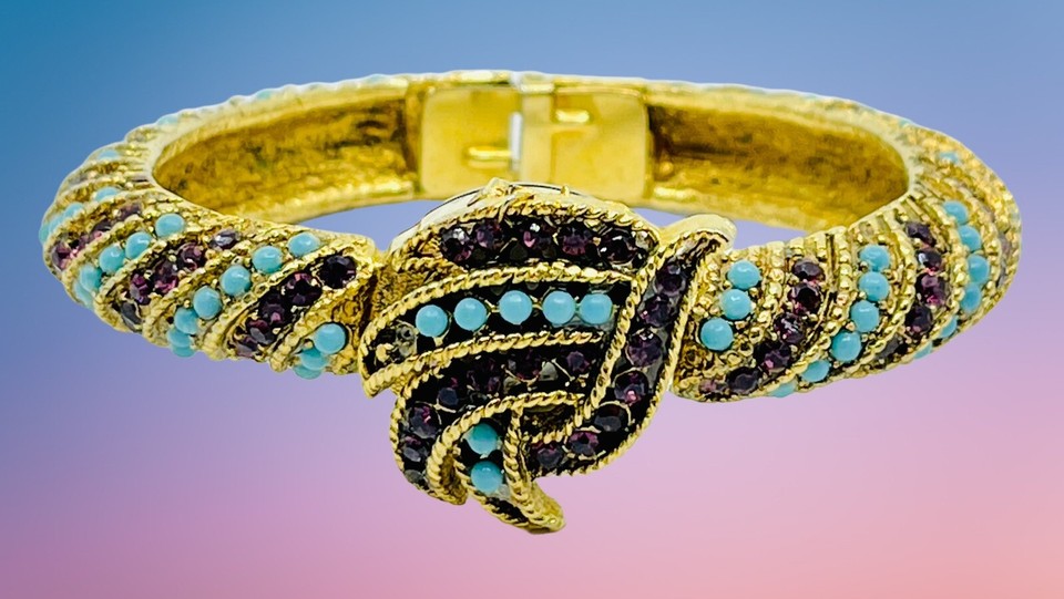Belvil Ladies Flip top Rhinestone windup watch 17j Gold tone Works ...