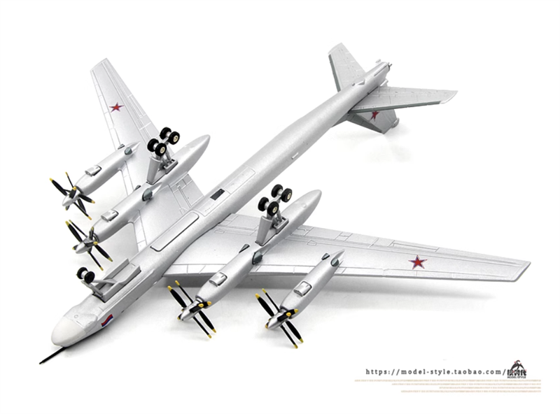 1/200 Scale Aircraft Model AMER Russia Air Force Tu-95 Bear Strategic ...