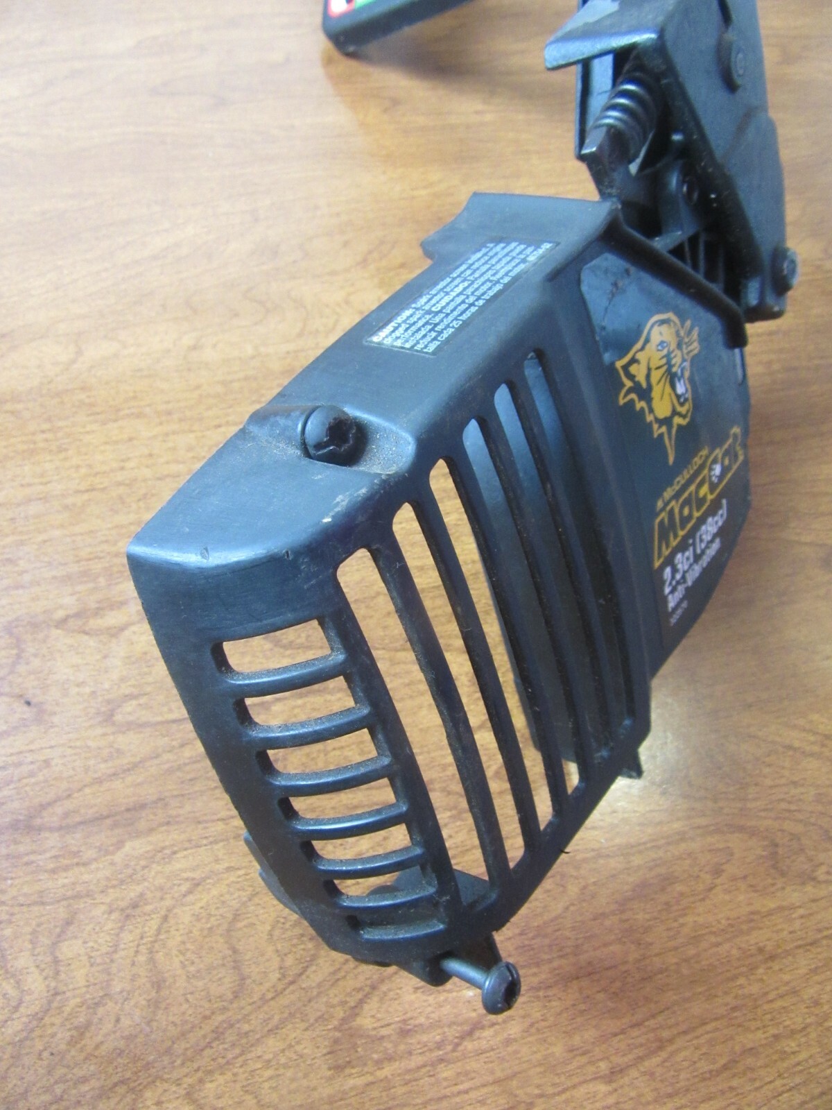 MCCULLOCH MAC CAT CHAINSAW CLUTCH COVER/CHAIN BRAKE ASSEMBLY 322570 BOX ...