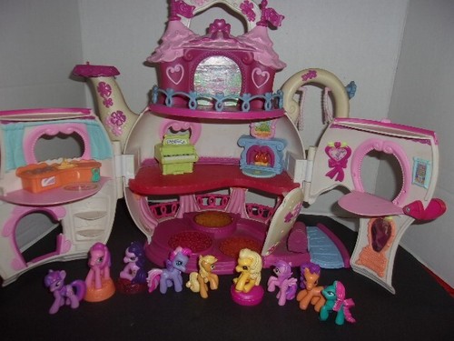 My Little Pony Teapot House Play Set with Ponies and Accessories Lights ...