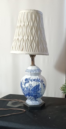 Chinese Blue And White Pattern Lamp | eBay