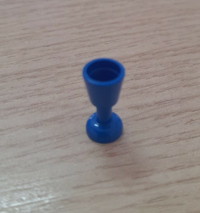 LEGO 2343 blu Minifig Accessory Utensil Goblet / Chalice for set 6041 ...