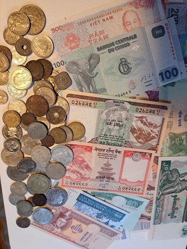 Uncirculated Lot of 10 Different Currency Notes & 10 Different Foreign ...