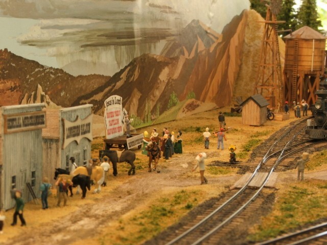 SHIPPING INCLUDED CUSTOM Nn3 LAYOUT AND TRAIN AWARD WINNING MODEL | eBay