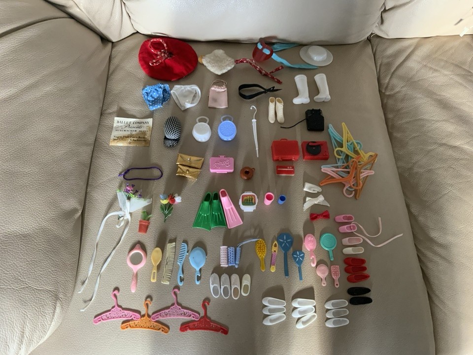 Vintage Mattel Skipper Doll Barbies Little Sister Items Accessories Lot ...