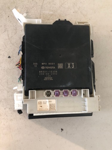 2019 Toyota Corolla Hatchback Multiplex Netowork Junction Box 89221 ...