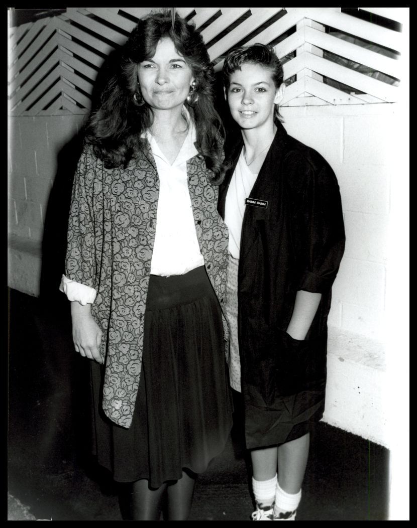 1986 SHALANE MCCALL & MOTHER SHERRY Vintage Original Photo DALLAS ...