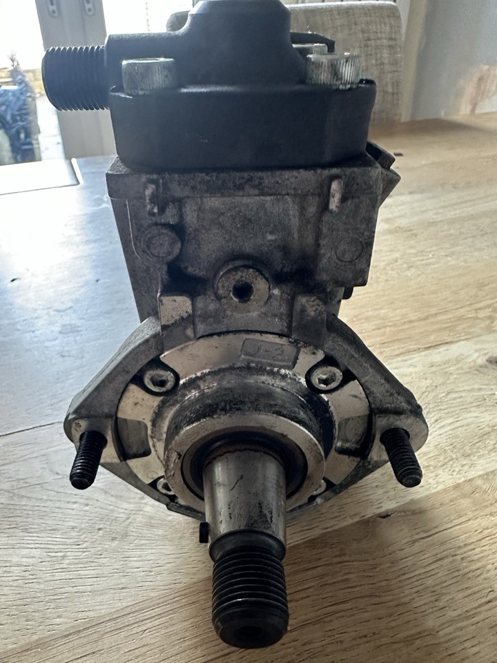 VOLVO DIESEL FUEL PUMP 31405129-36010390-36010088-31432135 | eBay UK