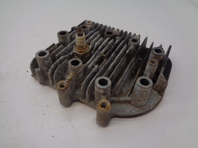 Cylinder head + bolts Briggs Stratton 193707 8HP engine N2G | eBay