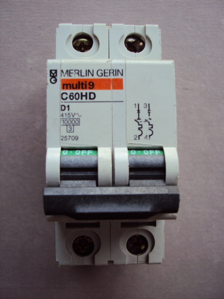 MERLIN GERIN MULTI 9 C60HD D1 1A D2 2A D4 4A D10 10A DP TYPE D 1 2 4 10 ...