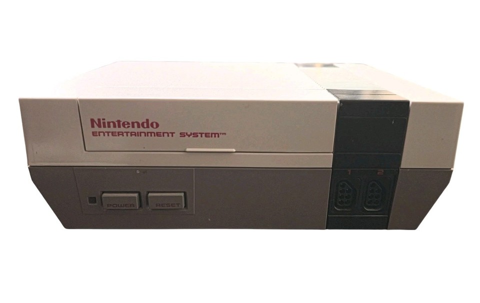 Nintendo NES Console, Zapper, 2 Controllers, Cables TESTED AND WORKING ...
