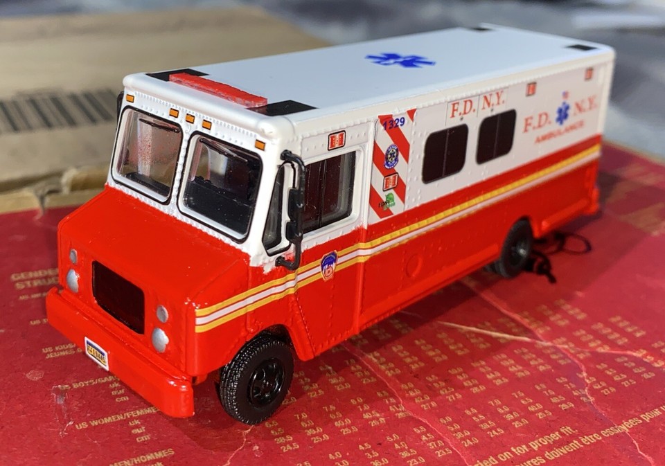 Kitbash 1 Of 1 Custom Made Rescue Ambulance New York Fire Department FDNY 1/64 | eBay