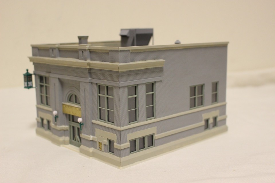 Walthers Cornerstone HO Scale Liberty Bank & Trust Built, Detailed ...