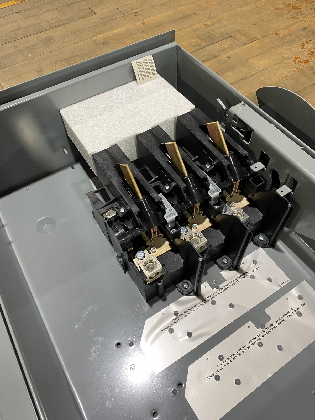 Square D HU364RB Non-Fusible Disconnect Switch 200A 600V AC/DC 3P 3PH ...