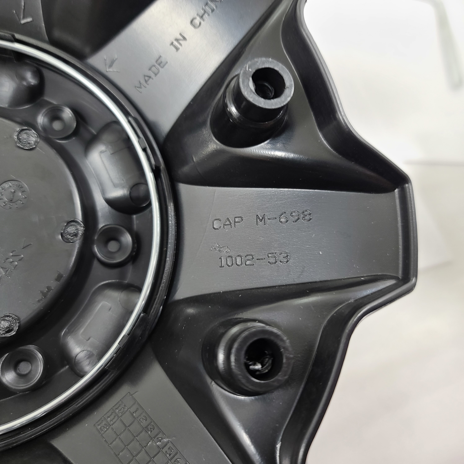 4 Fuel Off-Roads Black Center Caps for 8L Schism D649 Crush D561 ...