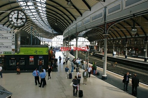 PHOTO NEWCASTLE CENTRAL RAILWAY STATION MAIN LINE PLATFORMS UNDER ...