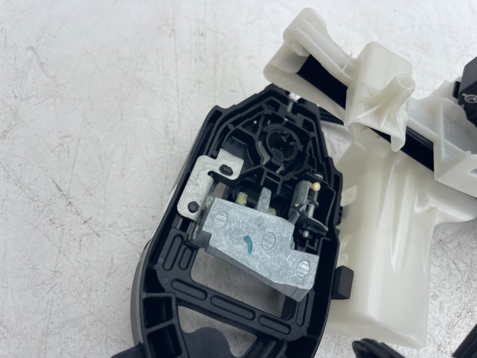 2022-2025 FORD MAVERICK FRONT RIGHT DOOR LATCH LOCK ACTUATOR OEM PZ6Z ...