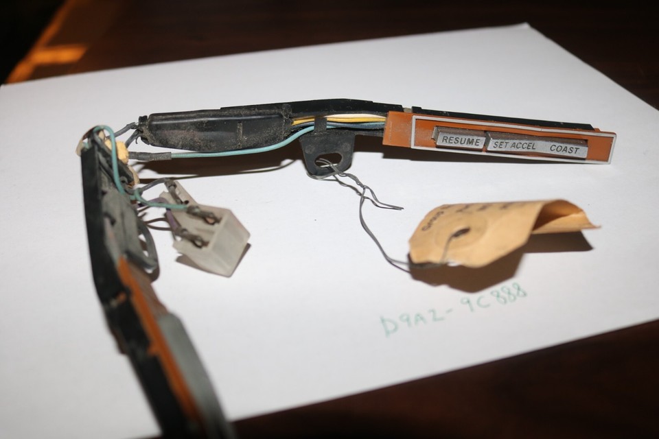 NOS Ford steering wheel cruise control switch assy D9AZ-9C888 orange | eBay