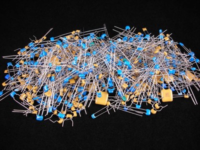 (500+ pcs.) Radial Mono Capacitor - Grab Bag, assorted values and ...