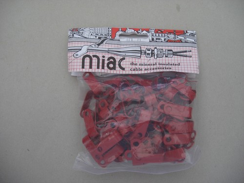 £6.00 + vat - Red P Clips Cable Clip for FP200 2 core x50 | eBay