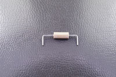 ER1025-60KR API Delevan RF Inductor 47uH 10% 2.5MHz 110mA Axial M39010 ...
