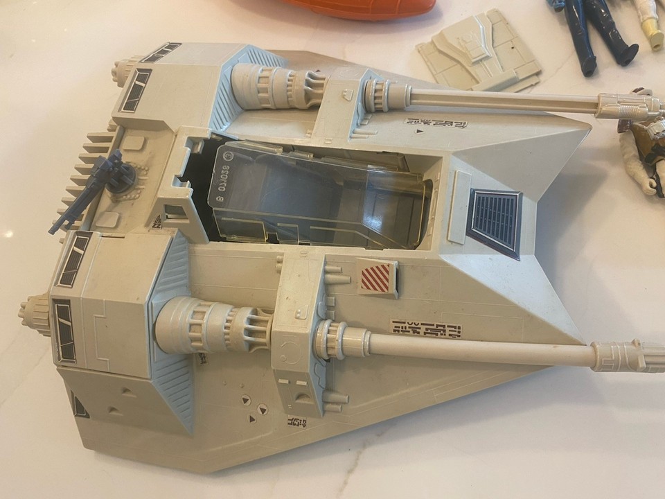 LOT 26 VINTAGE STAR WARS FIGURES SHIPS KENNER GMFGI AT-ST CLOUD CAR ...