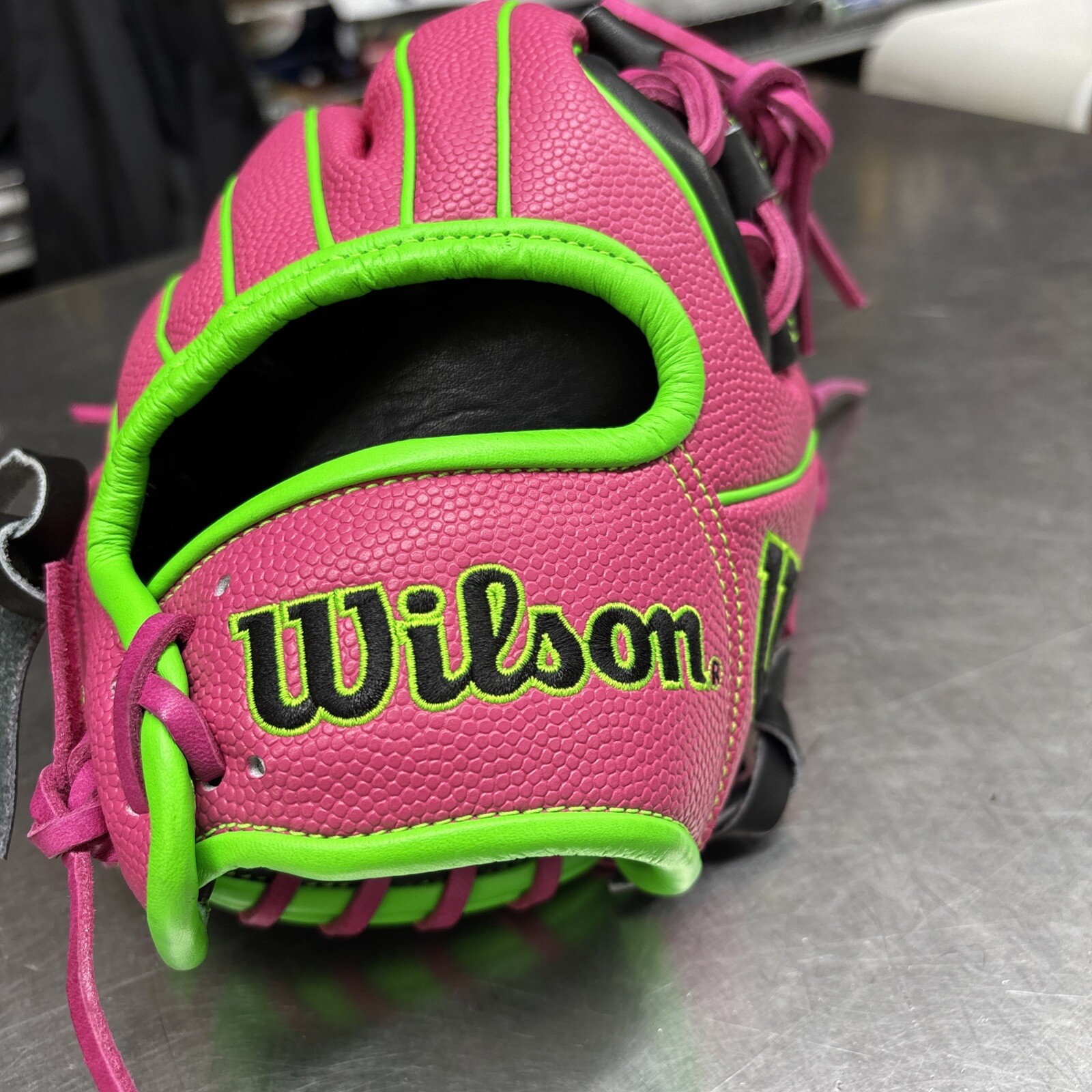 Wilson A2000 1786 11.5" Baseball Glove Right Hand Thrower - Beige (WBW100969115) for sale online ...