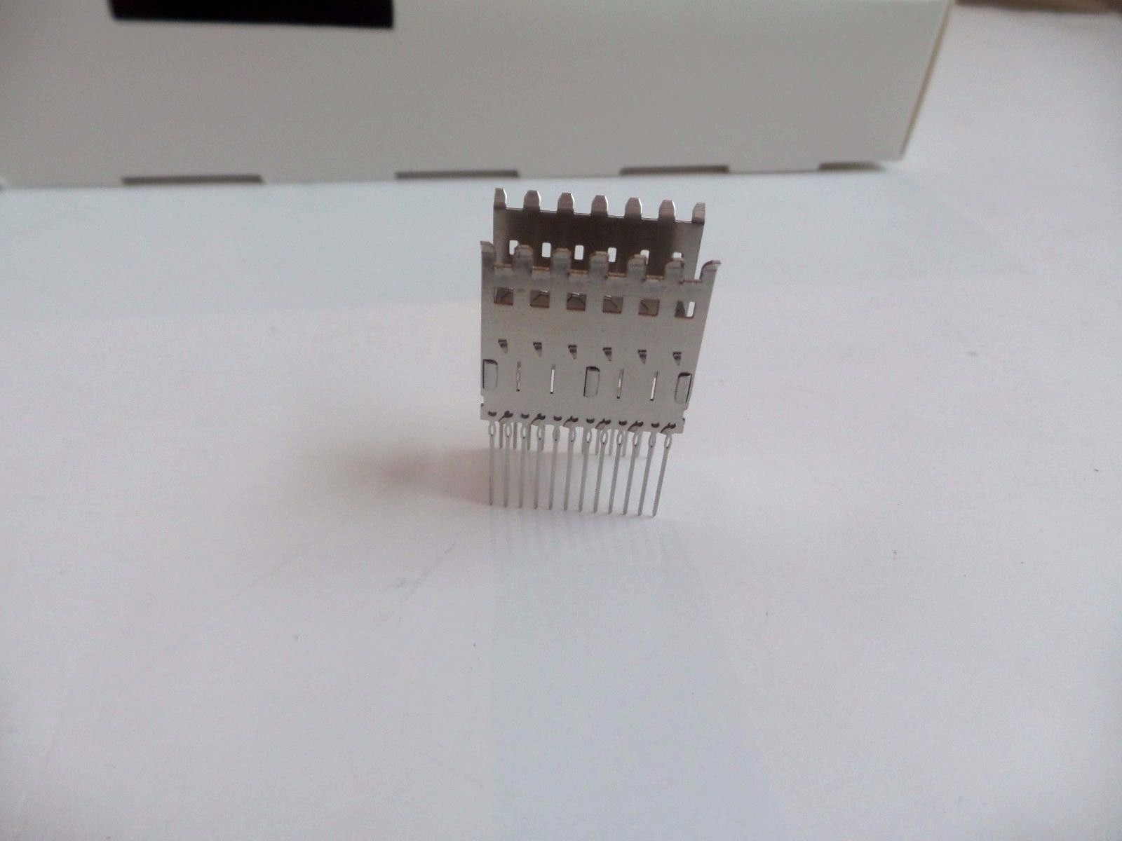 Berg Electronics Connector Qty 12 - 9913 [Device:92501-016, Cust. Part ...