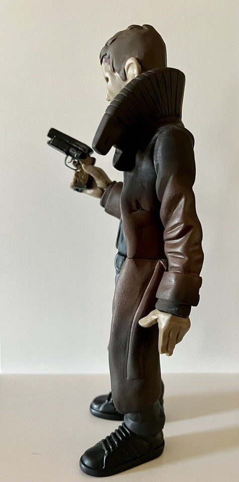 BLADE RUNNER RESIN FIGURE • CRACKED HATCHET • MAHALO CABIN ...