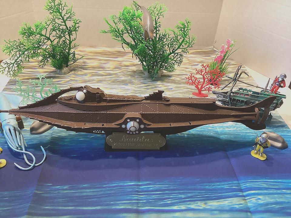 20,000 Leagues Under the Sea PlaySet, with Nautilus Submarine 18 ...