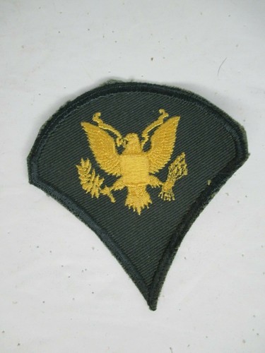 Vintage US Army Specialist Rank Gold Spread Eagle Green Patch Sleeve ...