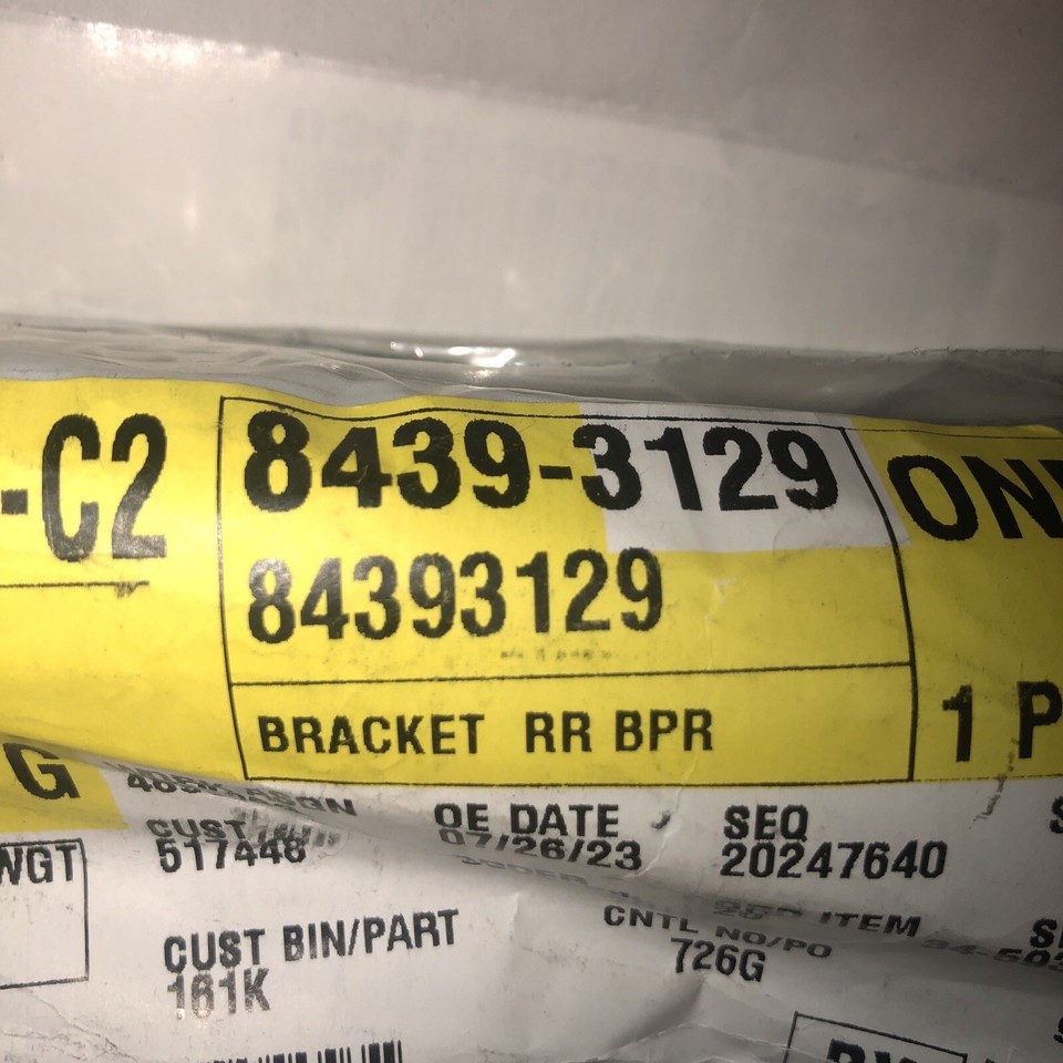 OEM NEW 2019-2020 GM Chevrolet GMC Rear Bumper Impact Bar Bracket Right ...