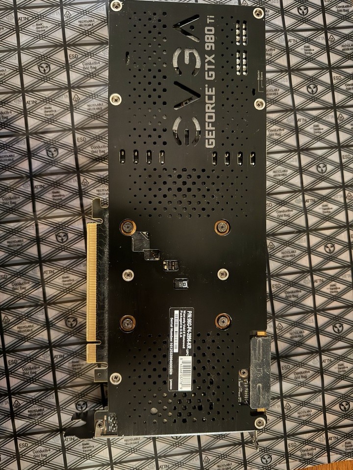 EVGA NVIDIA GeForce GTX 980 Ti FTW GAMING ACX 2.0+ 6GB GDDR5 Graphics ...