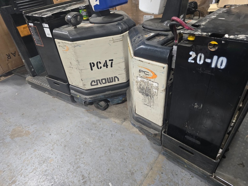 Crown Walkie Rider Electric Pallet Jacks - 6,000-8,000 lbs, 24V, 750 AH ...