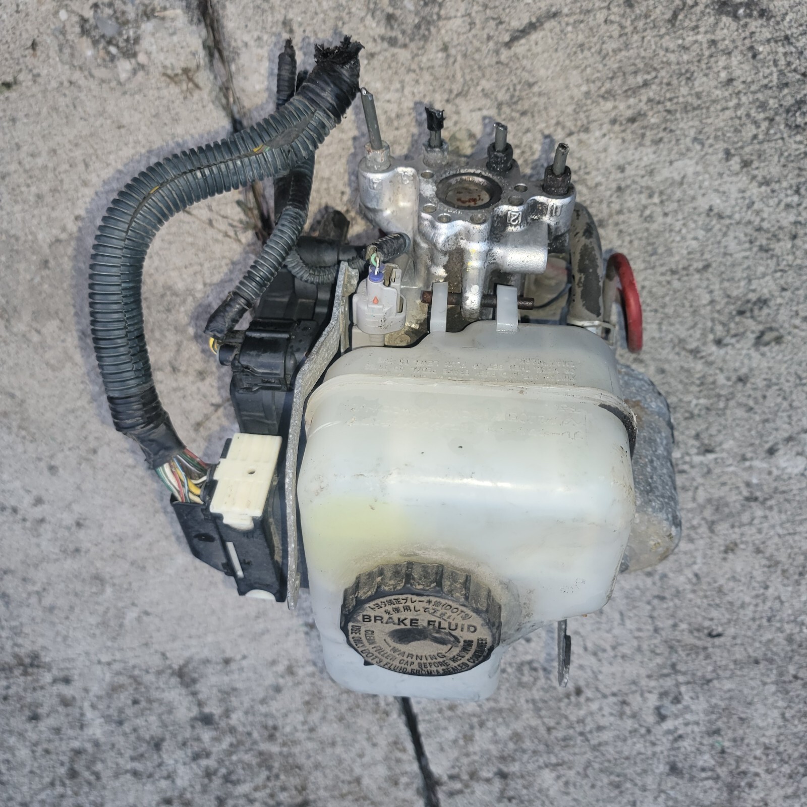 05 - 09 Toyota 4Runner Abs Anti-Lock Brake Pump Master Cylinder 89541 ...