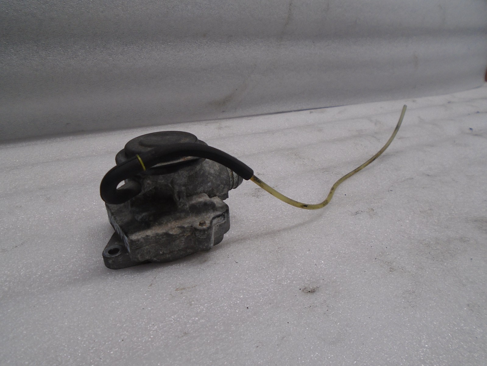 DK80765 07-11 MERCEDES S500 LEFT SIDE SHUT OFF VALVE EGR VALVE ...