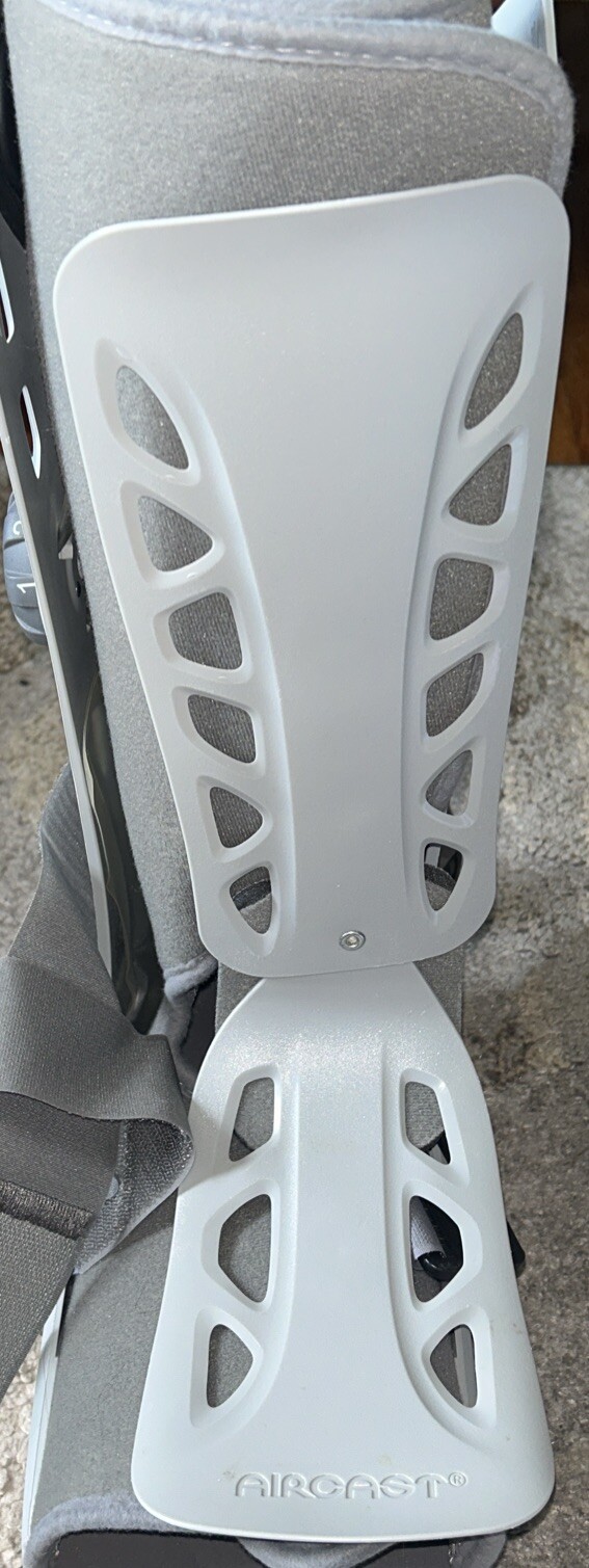 DJO Boot AirCast Medical Boot Orthopedic Inflatable Size M Softstrike ...