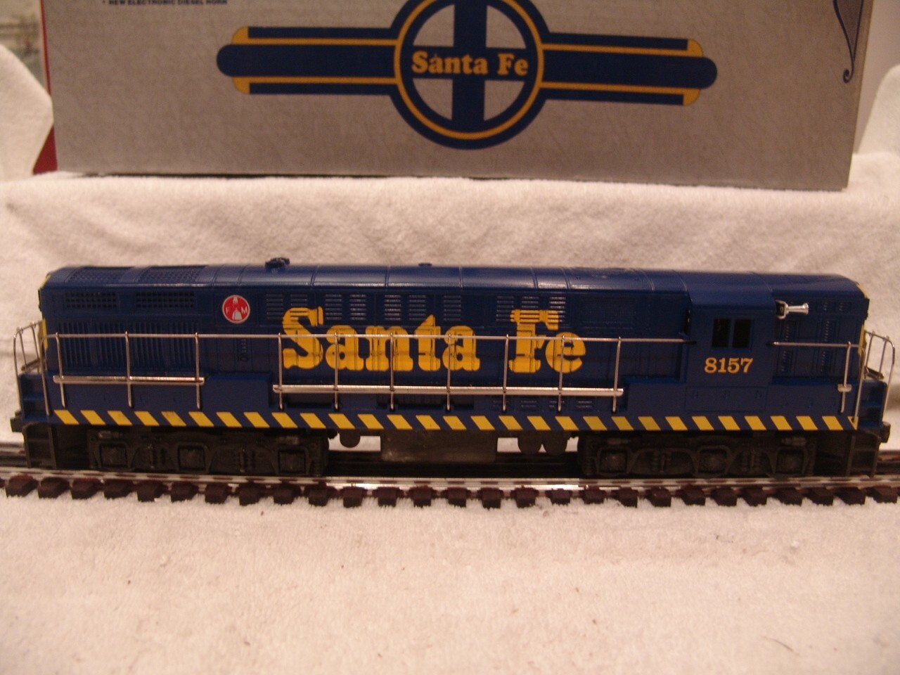 LIONEL SANTA FE FM TRAINMASTER 6-8157 LNIB2 | eBay