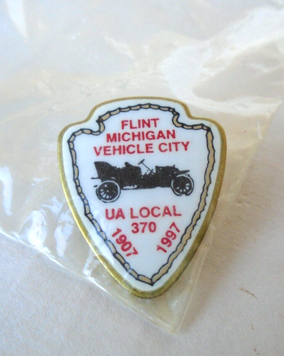 FLINT MICHIGAN VEHICLE CITY UA Local 370 - 1907-1997 VEST JACKET ...