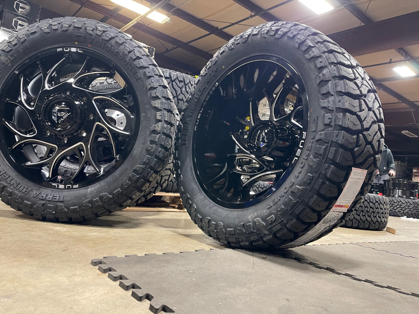 22" Fuel D741 Runner Dually Wheels 35" RT Tires 8x200 Ford Super Duty ...