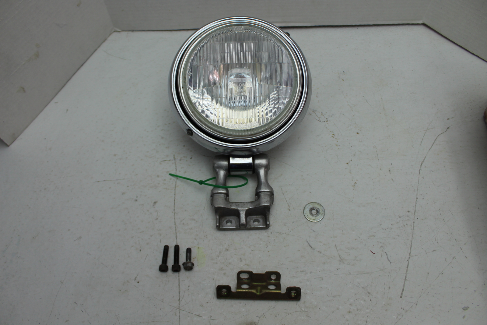 1986 YAMAHA XV700 VIRAGO (#387) HEADLIGHT HEAD LAMP LIGHT W/ BUCKET | eBay