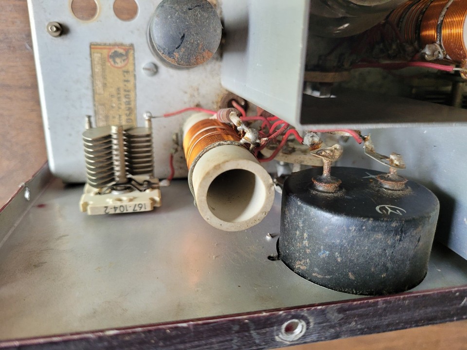 Vintage Johnson Viking Adventurer Tube Ham Radio Transmitter Powers Up ...