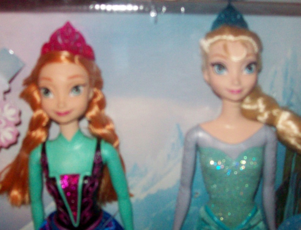 Disney Frozen Friends Collection Anna,Elsa,Sven & Olaf Gift Set NIB | eBay