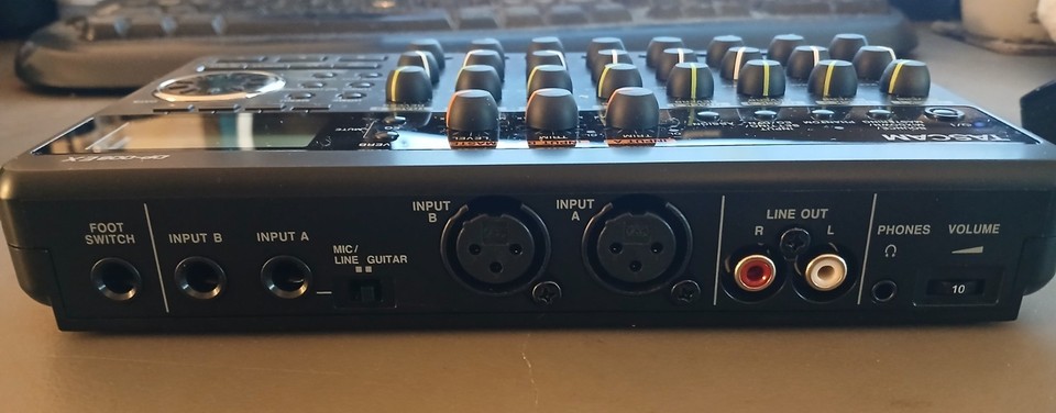 TASCAM DP-008EX Digital 8-Track Pocket studio Multitrack Recorder ...