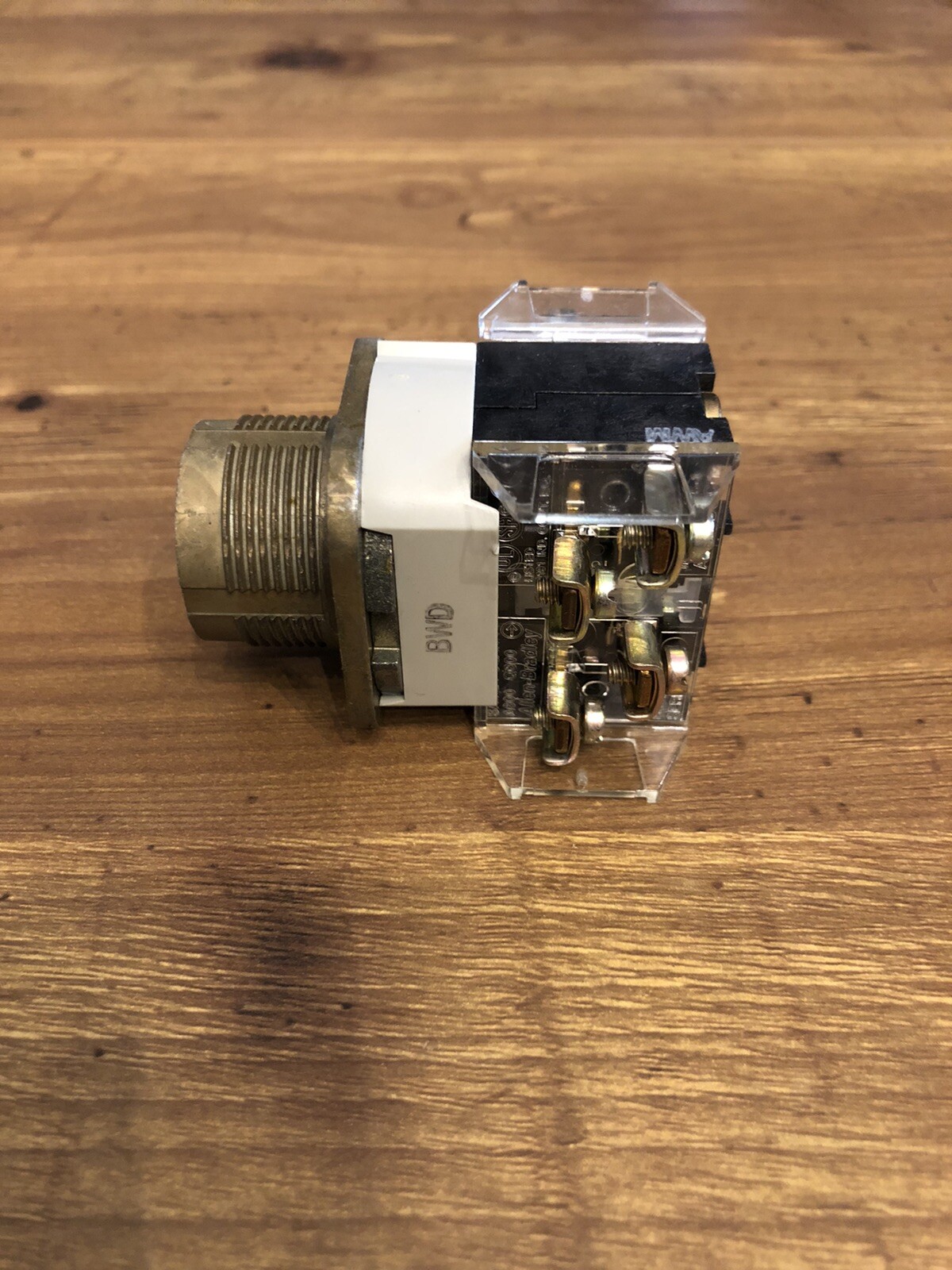 ALLEN BRADLEY 800T-H2B SER. T (AS PICTURED) NSMP | eBay