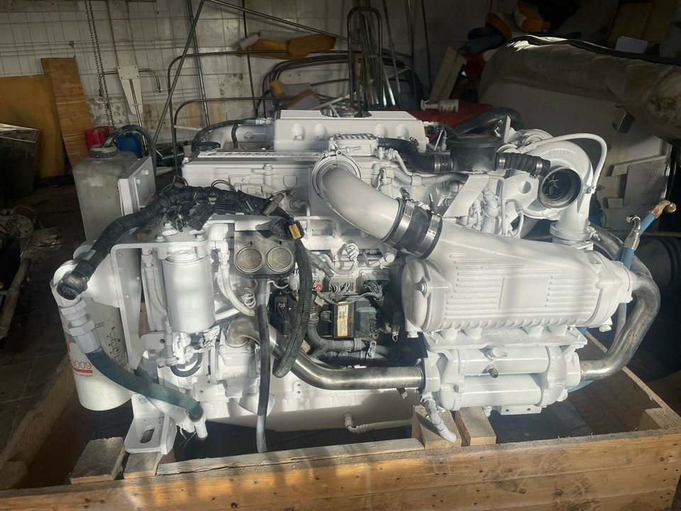 Cummins QSC 8.3 liter 500 hp Marine Engine, completely rebuilt by ...