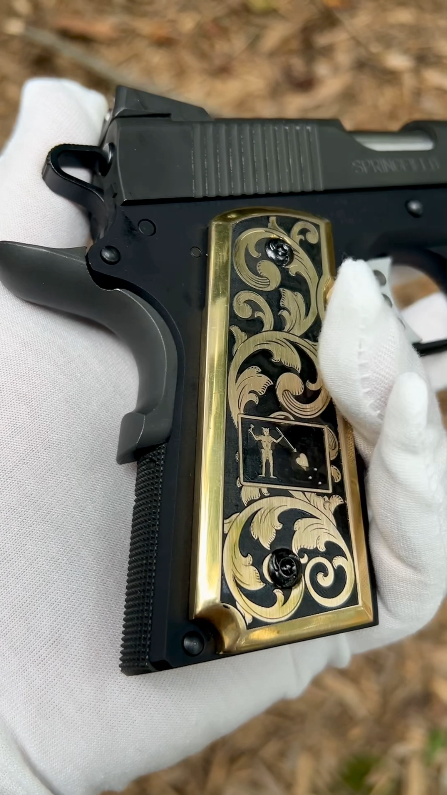 Blackbeard’s Flag Jolly Roger 1911 Compact Grips | Custom Engraved ...