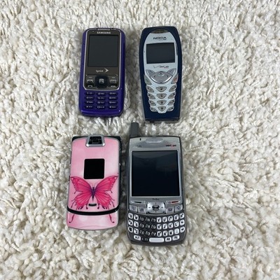 Mixed Lot of 4 Cell Phones Y2K Motorola RazR Samsung Nokia Palm FOR ...