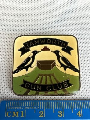 Vintage Tamworth Gun Club Badge | eBay Australia