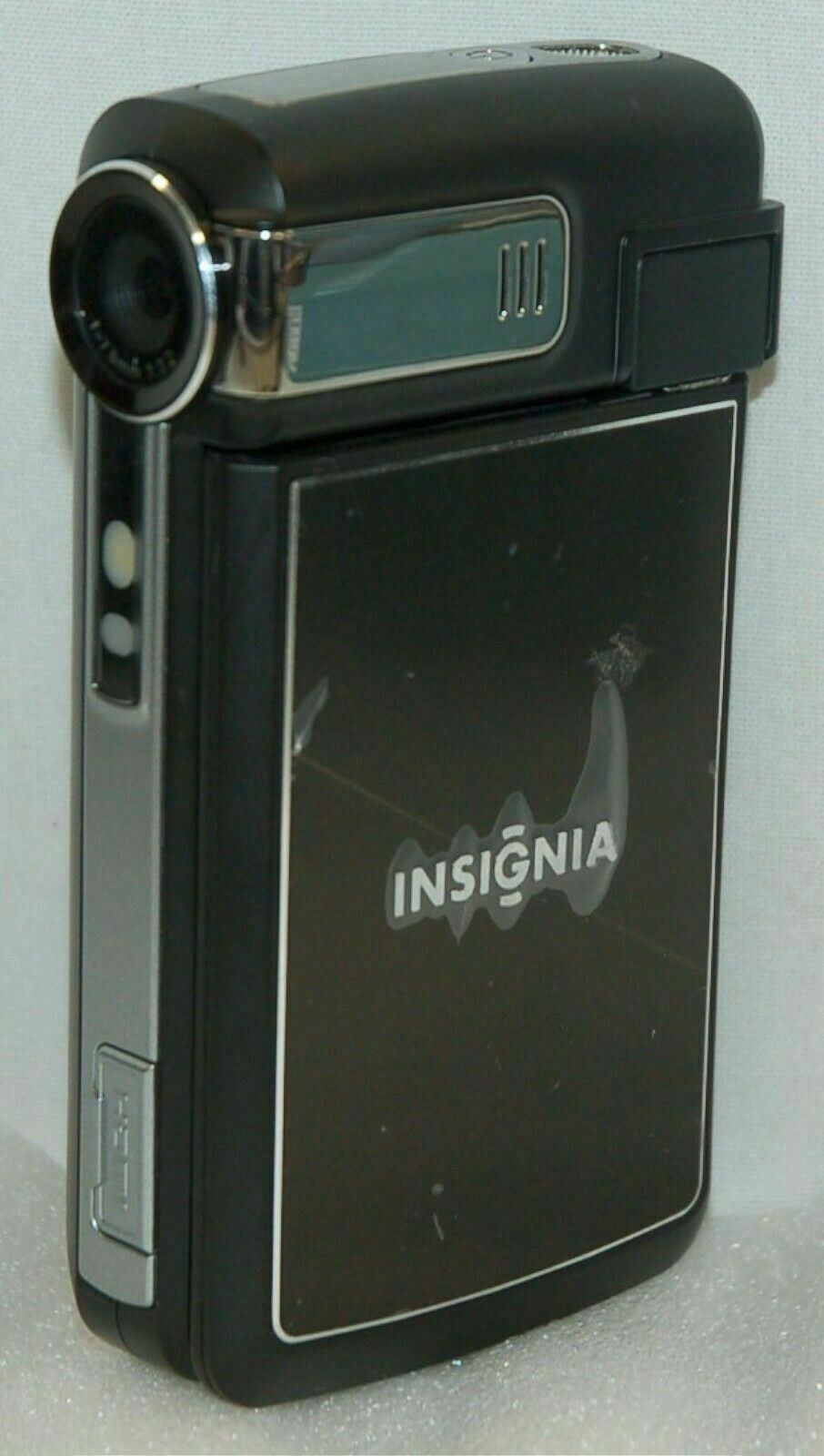 Insignia NS-DCC5HB09 High Definition HD Digital Video Camcorder 5-MP ...